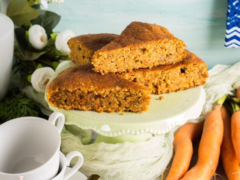 Bolo de cenoura fofinho: Receita tradicional